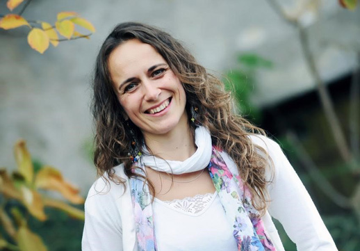 Slovenske avtorice in terapevtke o knjigi Rdeča Luna